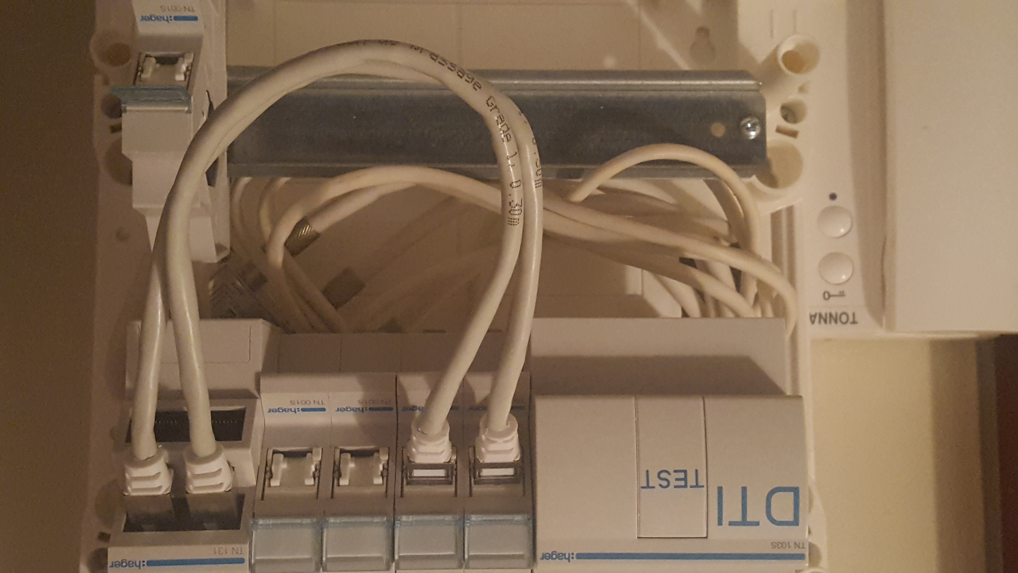 Résolu : Fibre jet + livebox 4 et DTI? - Communauté Orange